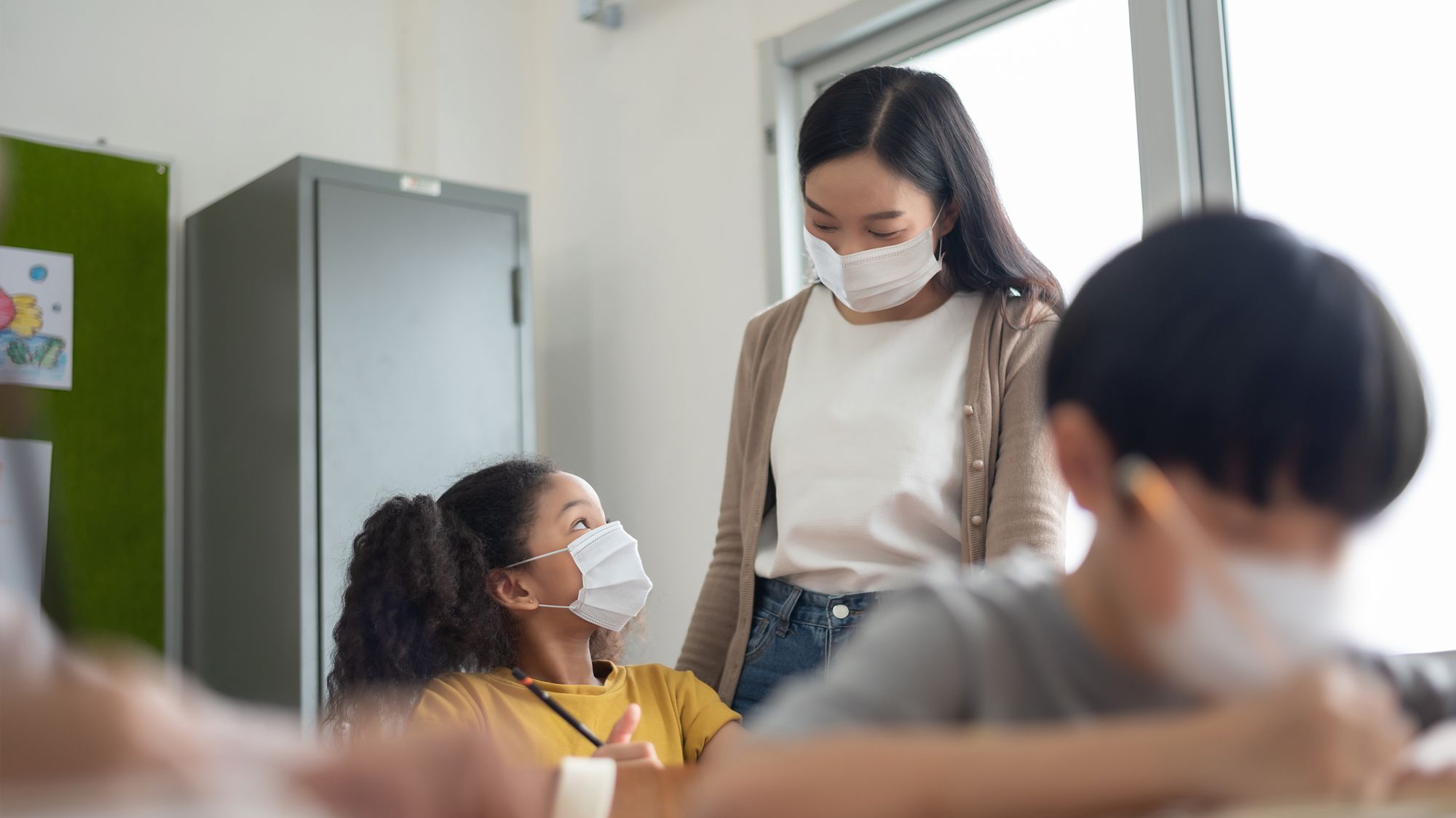 How Teachers Can Overcome Communication Barriers While Wearing Masks ...