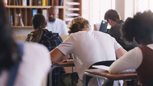 The Benefits of Reflecting on Learning for Middle and High School ...